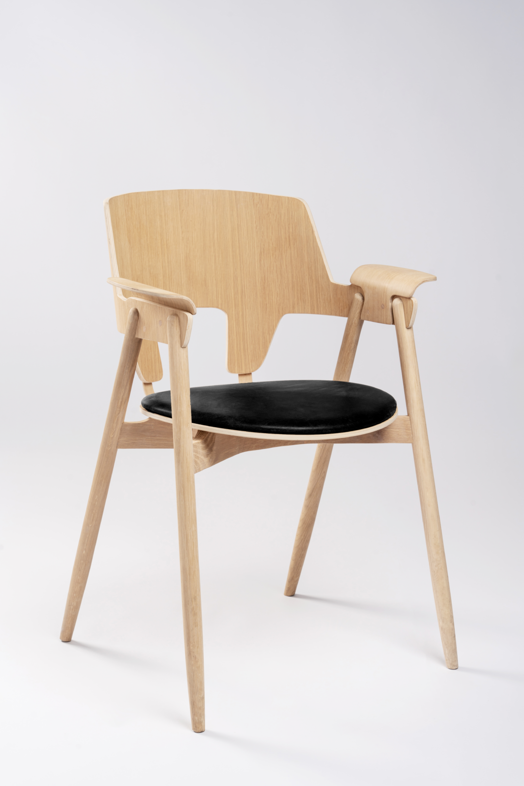 Woodpecker dining chair | CaDot Design by Leeke